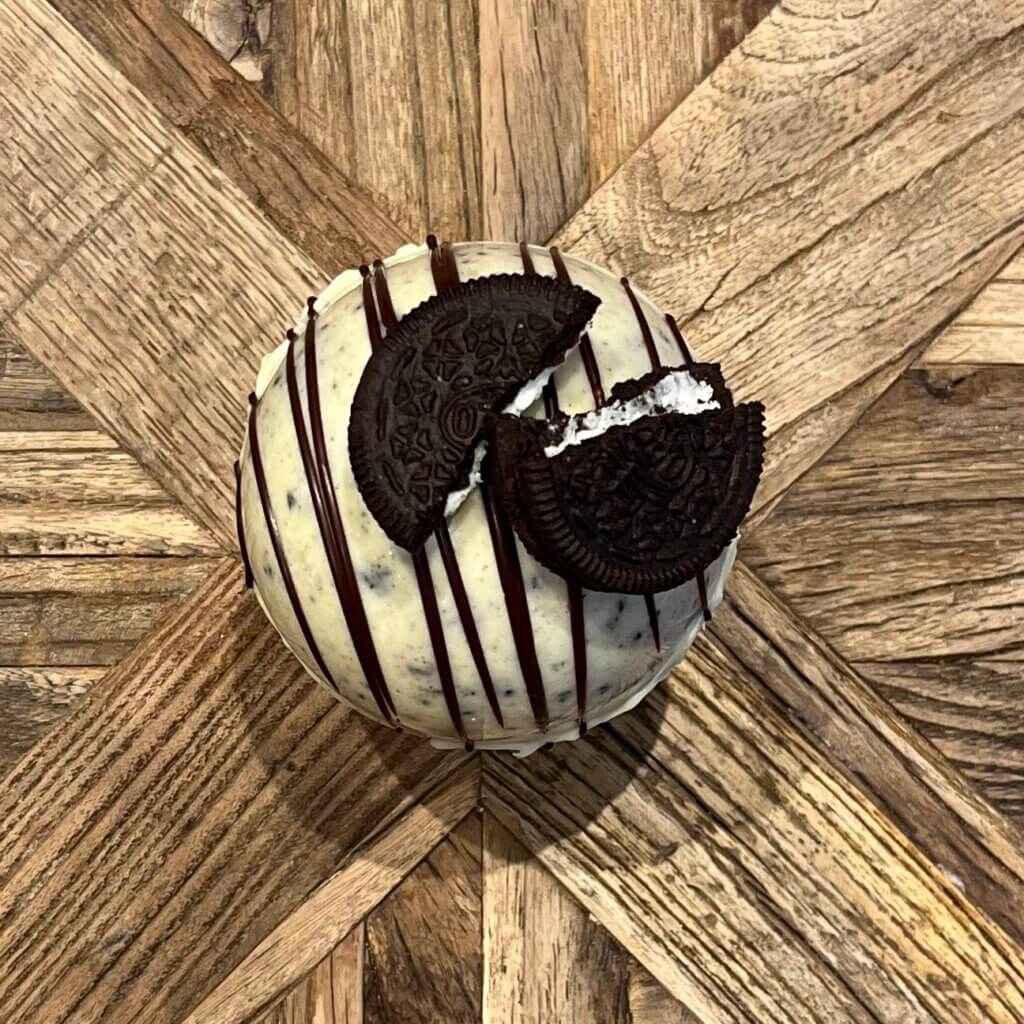 Oreo Hot Chocolate Bomb » Sarah's Konditorei